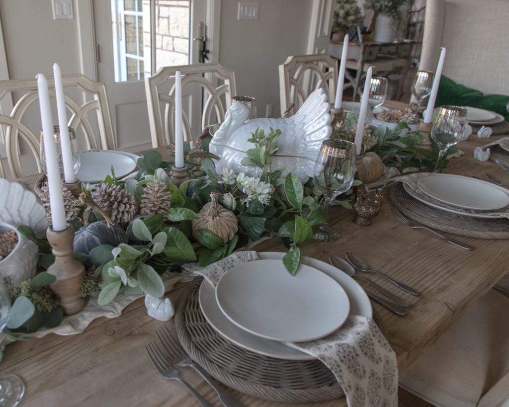 Rustic Table For Thanksgiving | Thanksgiving Tablescape