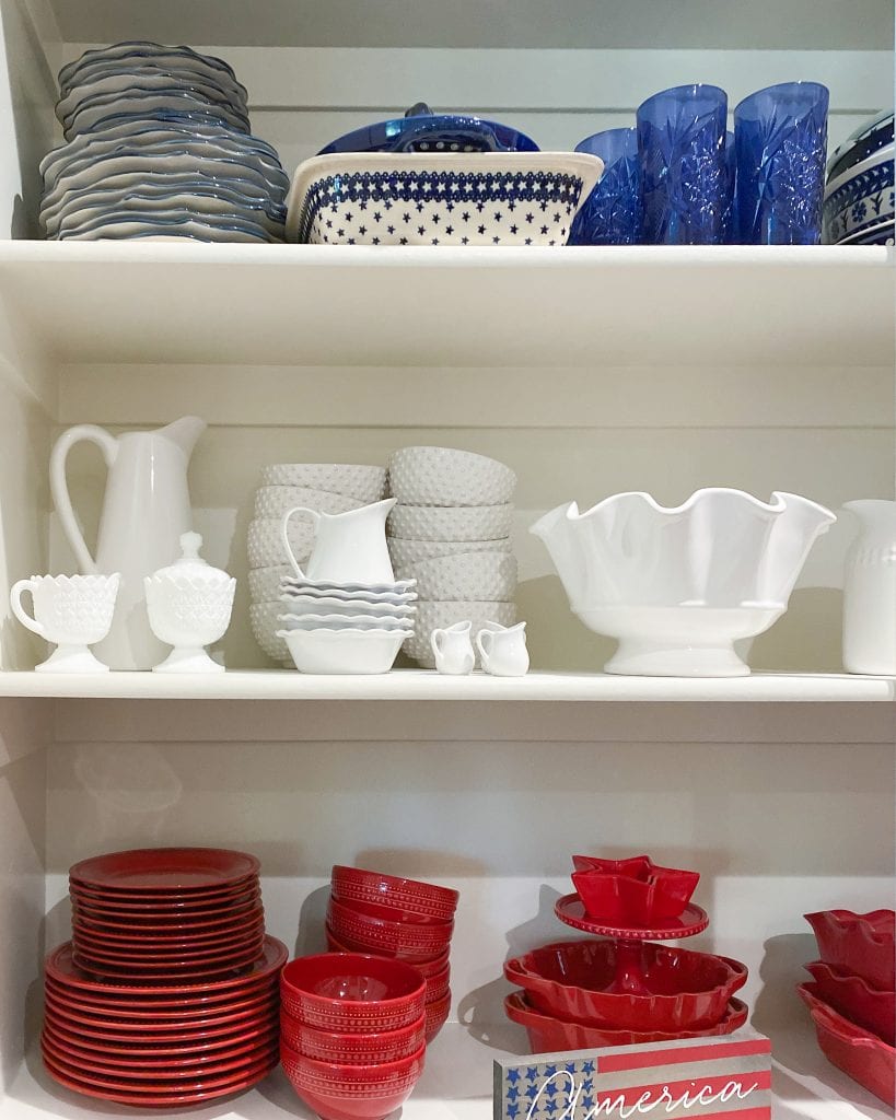 Patriotic Dish Pantry Organization | Patriotic Dishware