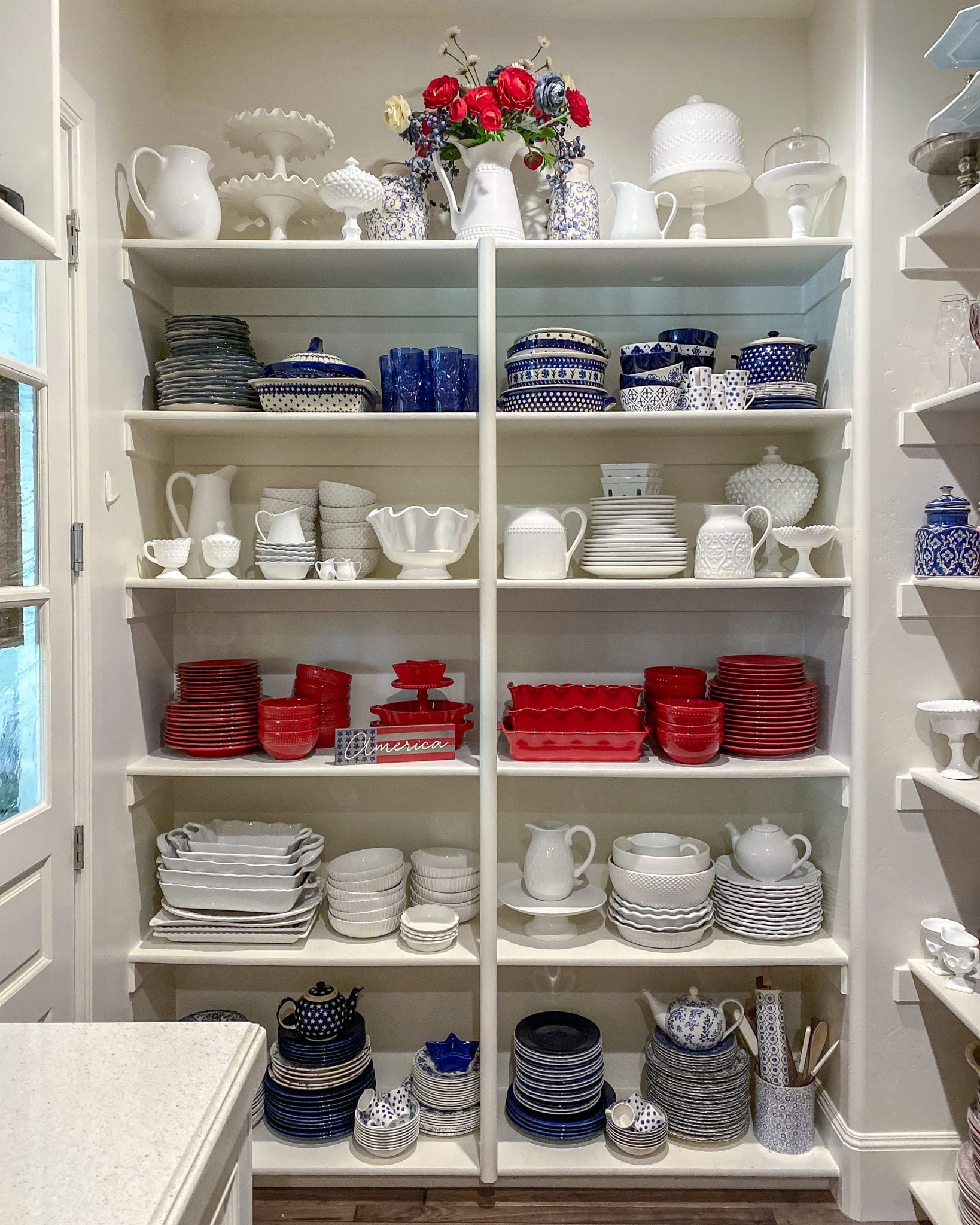 Patriotic Dish Pantry Organization | Patriotic Dishware