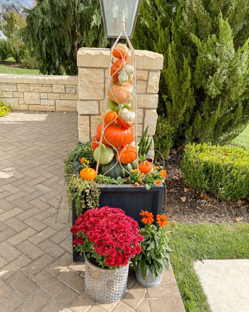 Fall Porch DIY Decor | DIY Pumpkin Obelisk Towers For Fall Porch Decor