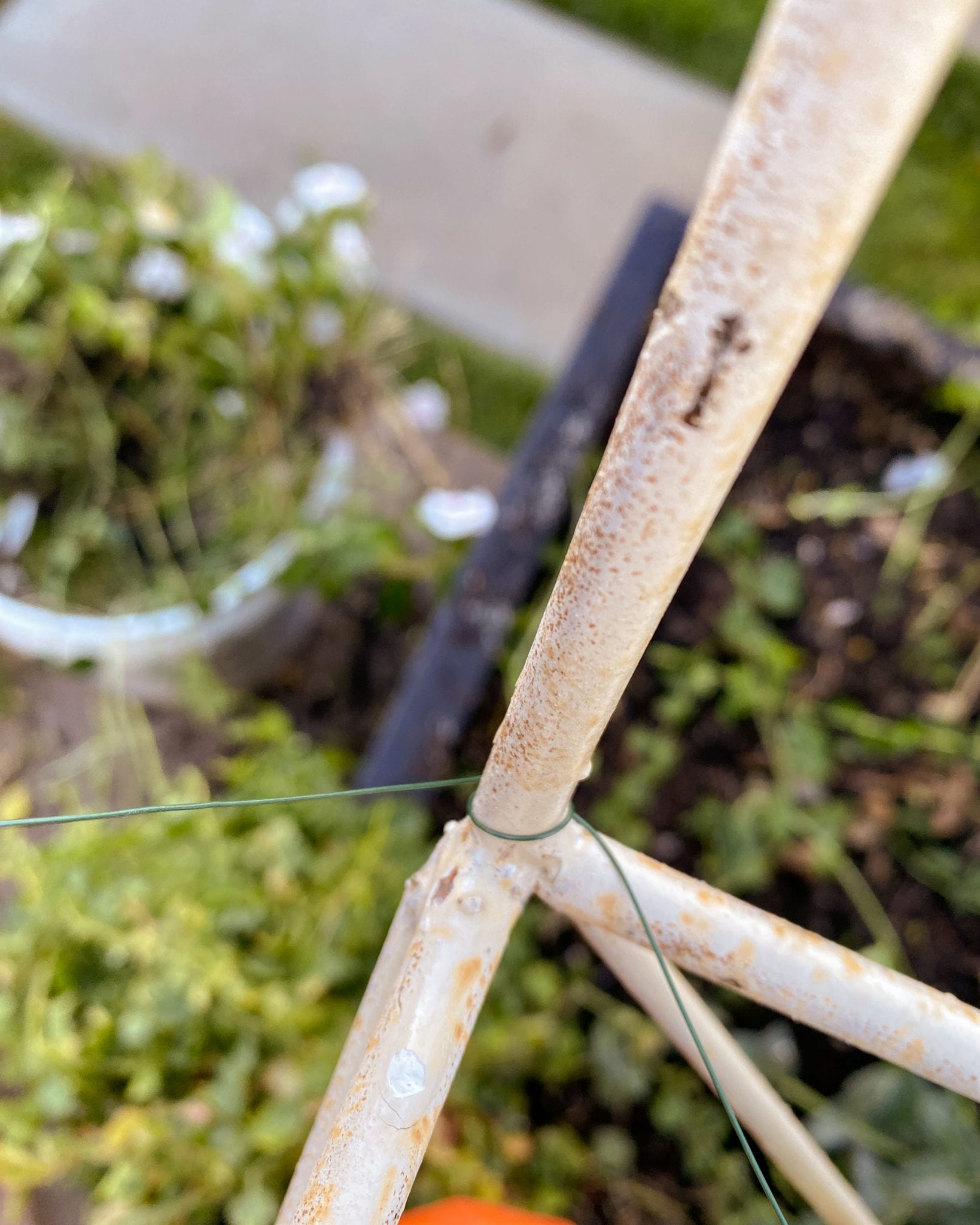 Fall Porch DIY Decor | DIY Pumpkin Obelisk Towers For Fall Porch Decor
