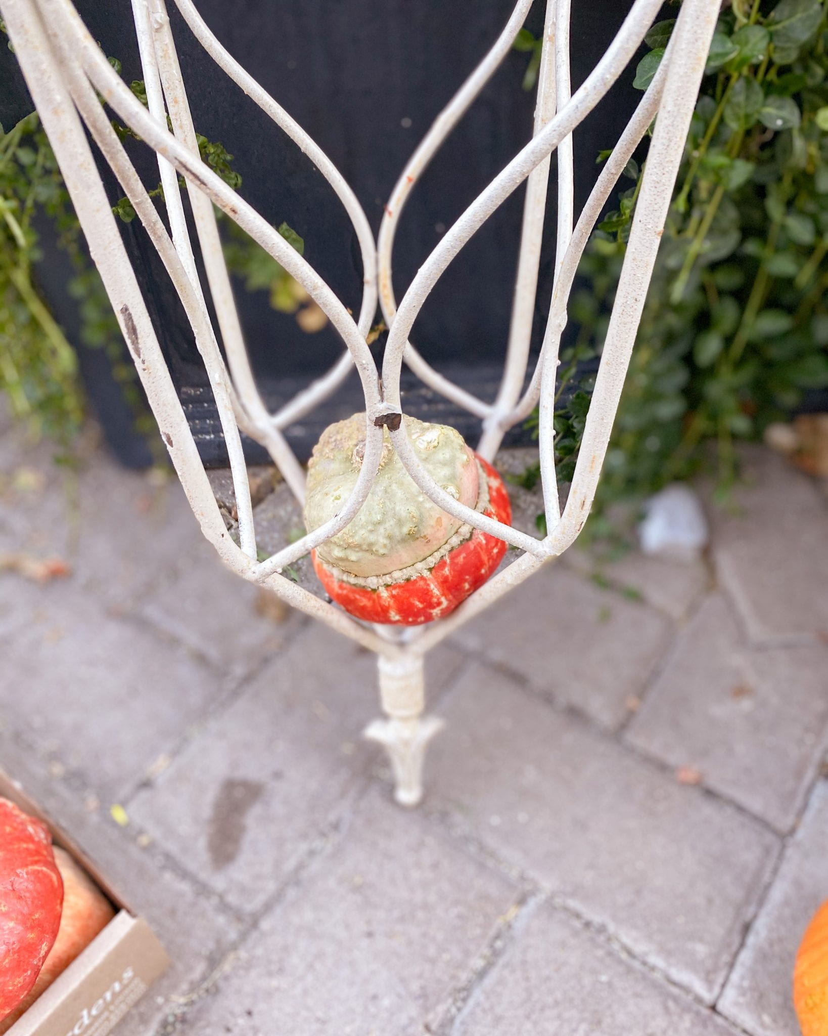 Fall Porch DIY Decor | DIY Pumpkin Obelisk Towers For Fall Porch Decor