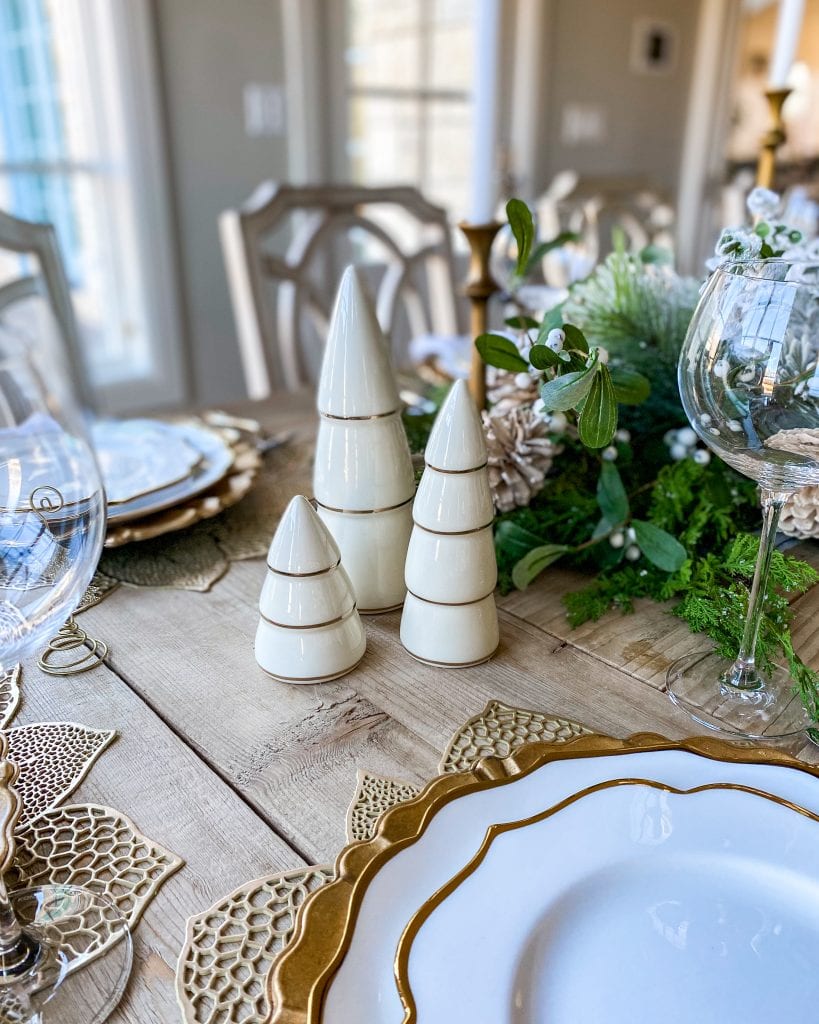 Silver And Gold Christmas Tablescape | Christmas Table Setting Ideas