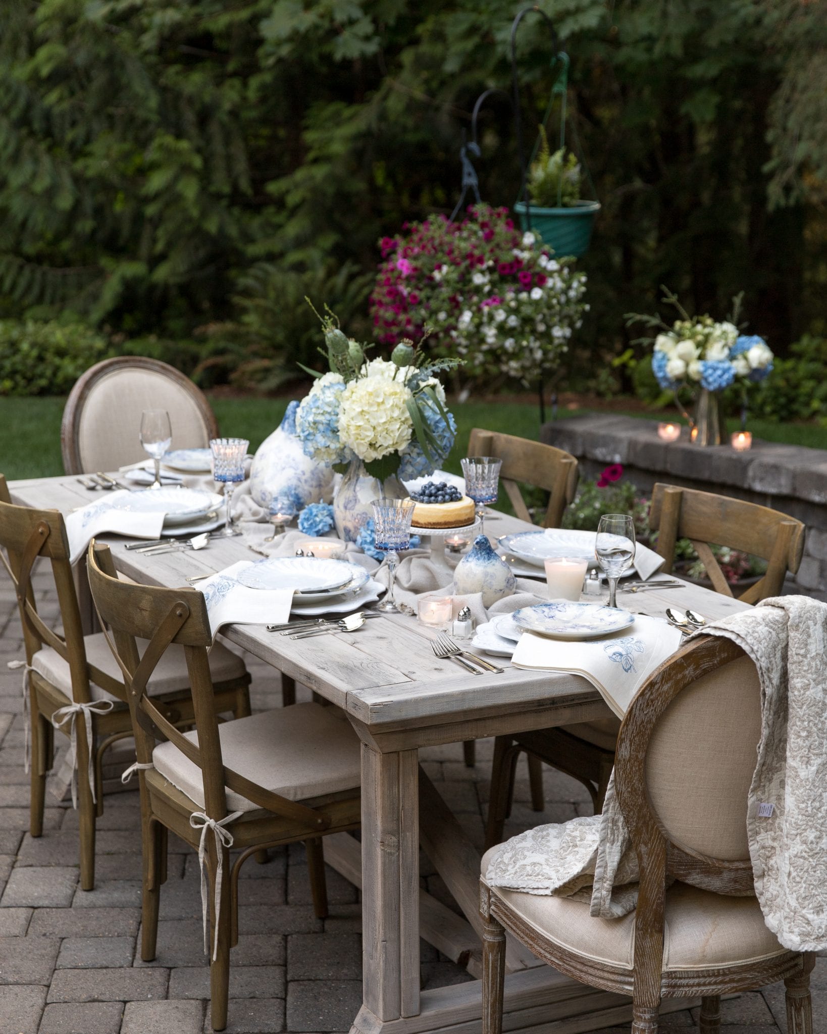 Spring Table Decor Ideas | Outdoor Spring Decor Inspiration